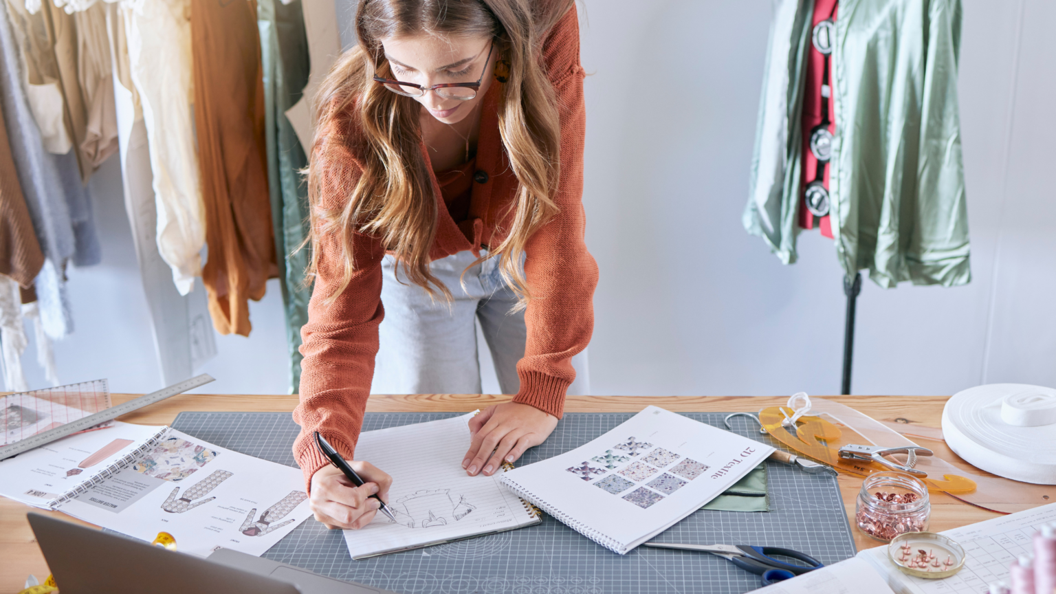 Sew Your Perfect Capsule Collection: The Makers Club Base Collection ...