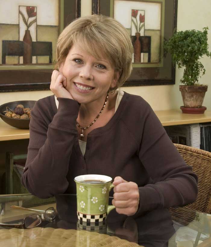 TV Guests - Debbie Mumm - Sew Daily